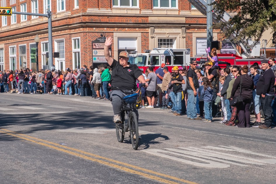 Old Rip Parade 2023 Photos - Microplex News