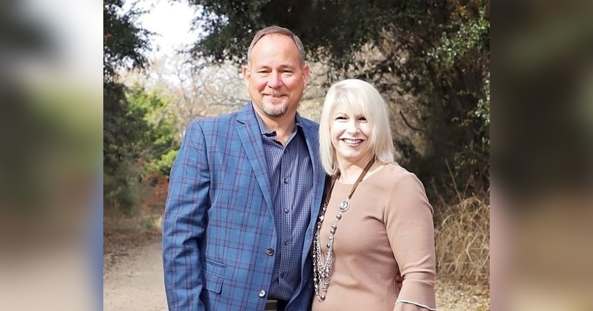 MEET MARK AND JALISE MIDDLETON IN CISCO OCTOBER 12 - Microplex News